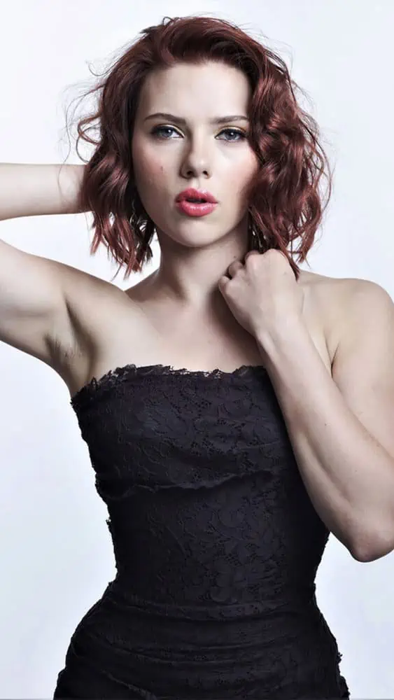 Scarlett Johansson's Bathroom Transforms Into a Cinematic Haven with ...