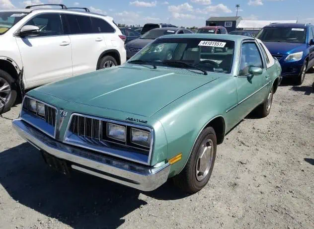 Reviving the Legacy: Exploring the Iconic 1978 Pontiac Sunbird Sport Safari