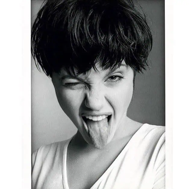 Angelina Jolie's Iconic Short Hairstyle in 2003's "Beyond Borders": A ...